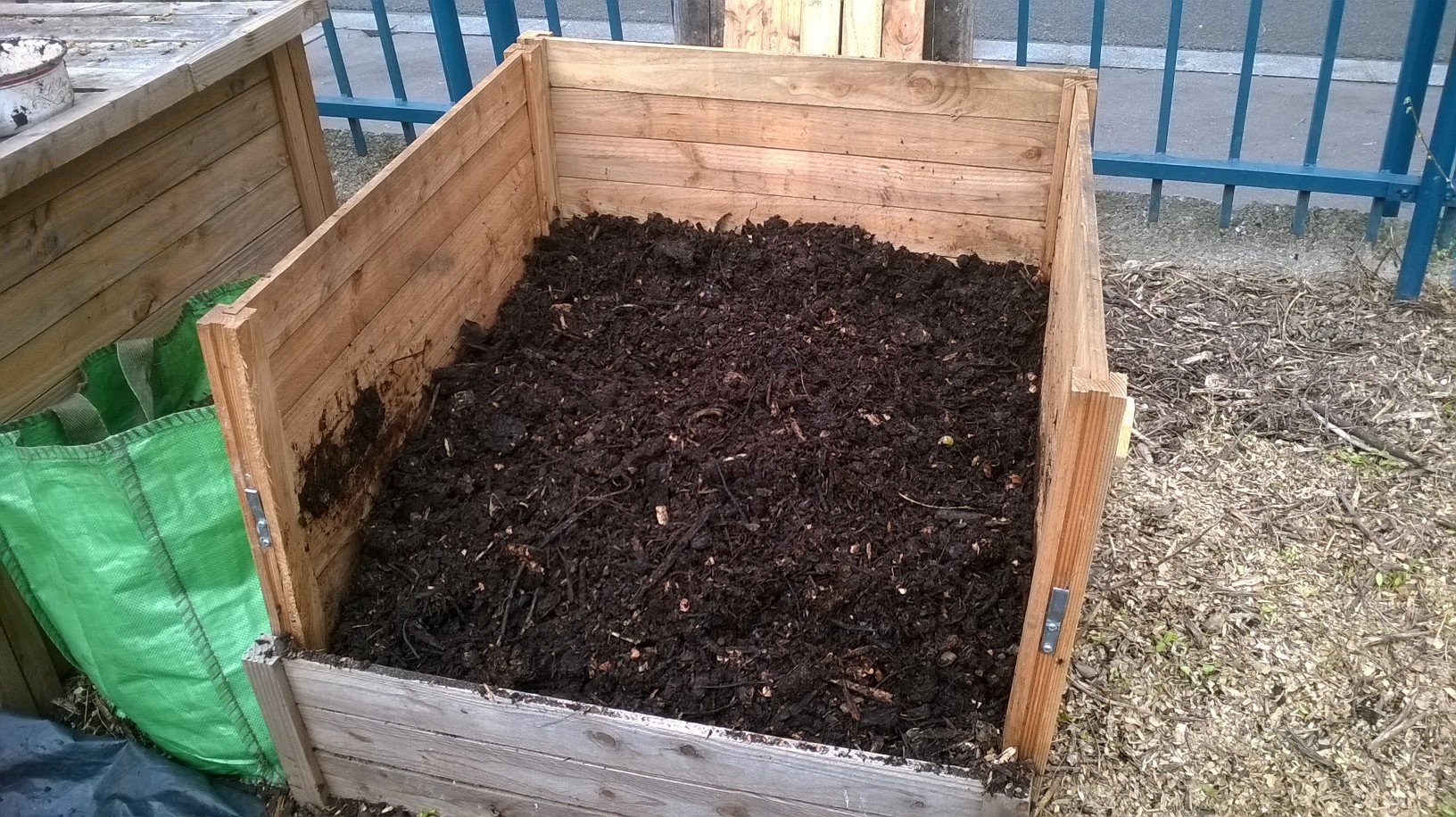 Compos13 dans les clous question analyses du compost